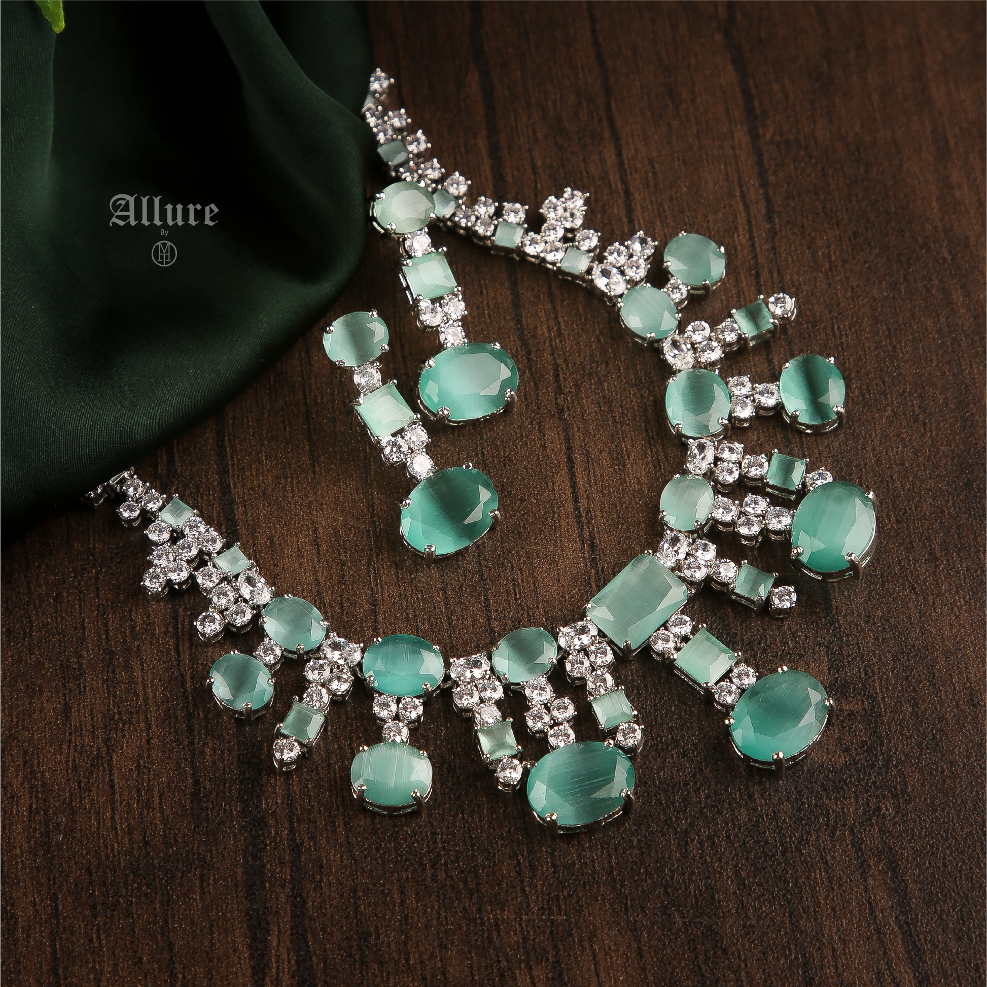Naghmeh Set – Allure by MHT